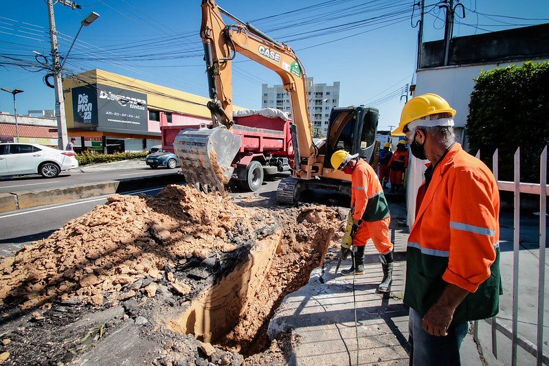 Prefeitura Implanta Rede De Drenagem Profunda No Bairro Parque 10